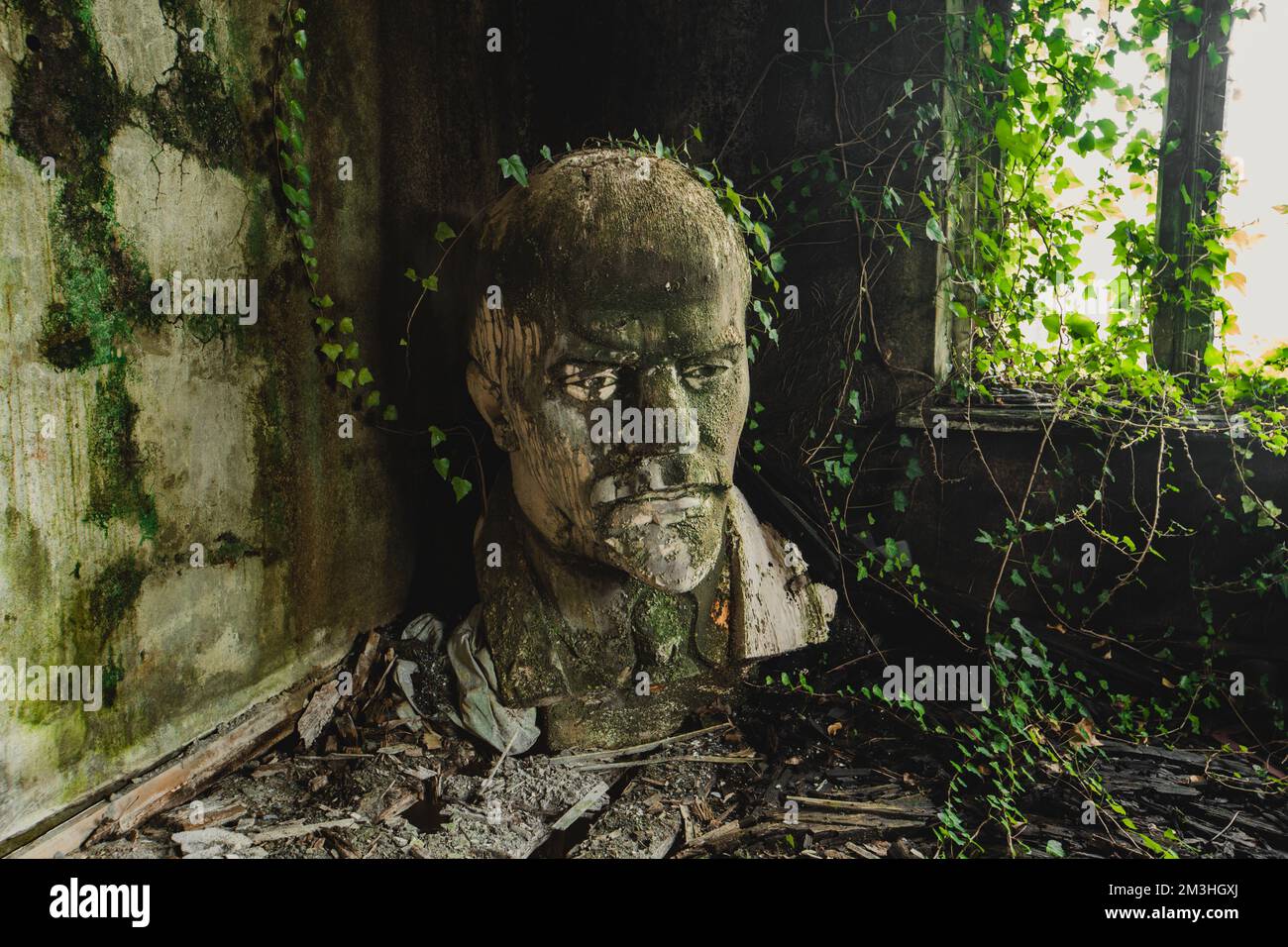 Soviet factory lenin hi-res stock photography and images - Alamy