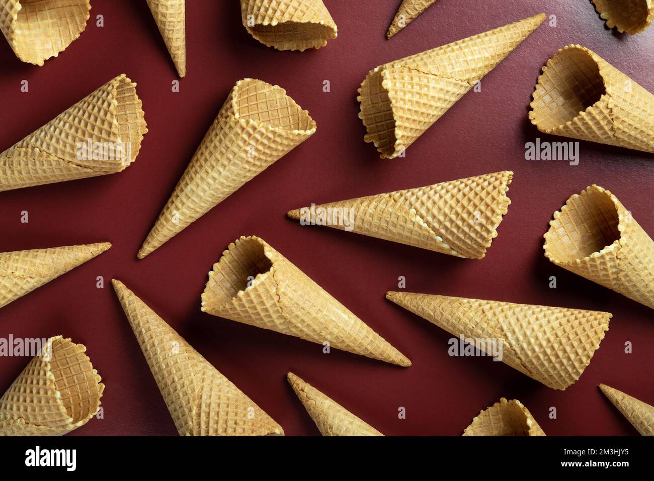 Ice cream cones pattern. Brown background. Sweet, summer and empty ...