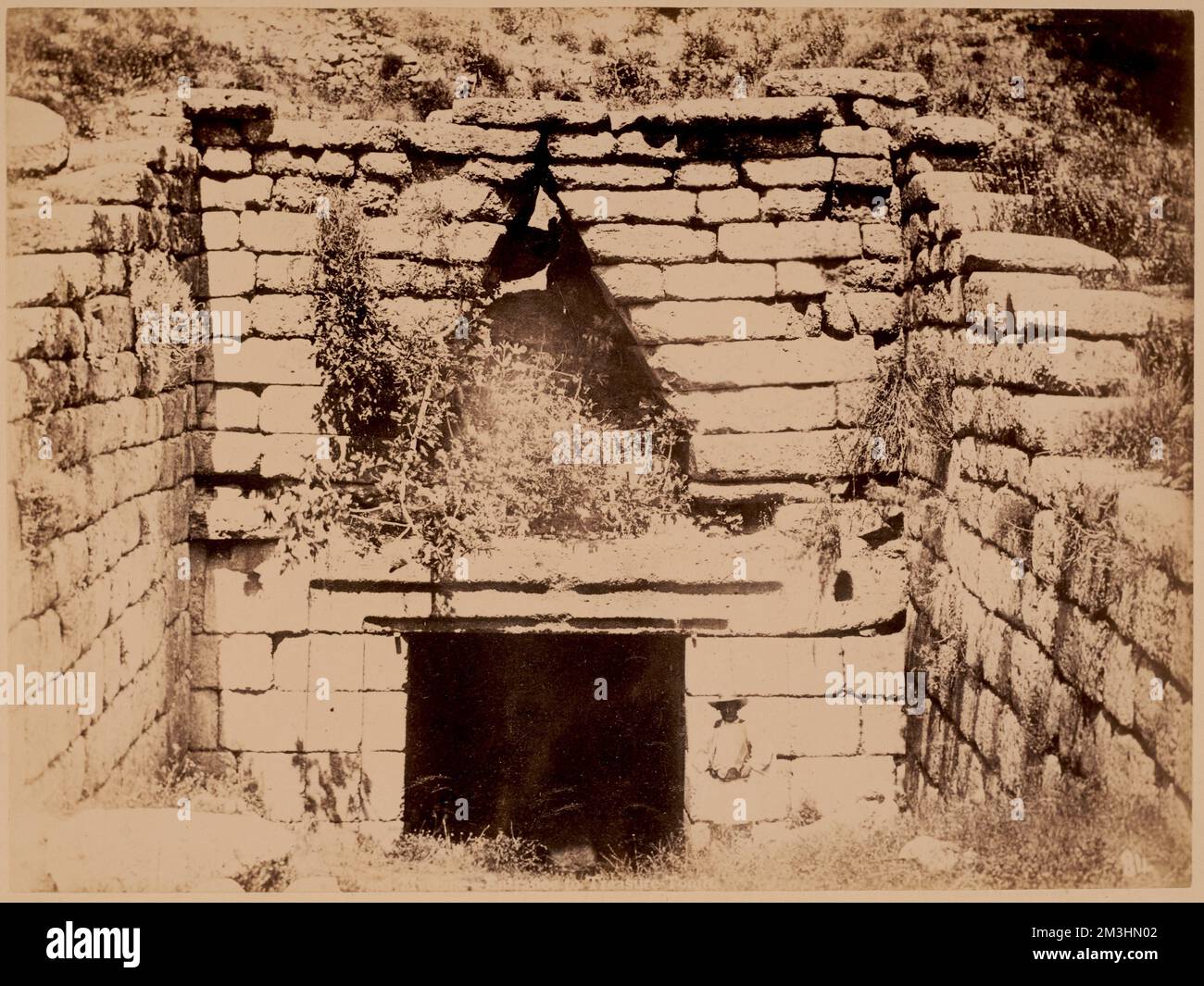 Mycenae - entrance to treasure tomb , Archaeological sites, Tombs ...