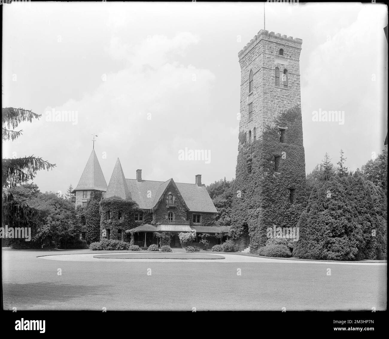 Castles and palaces Black and White Stock Photos & Images - Alamy