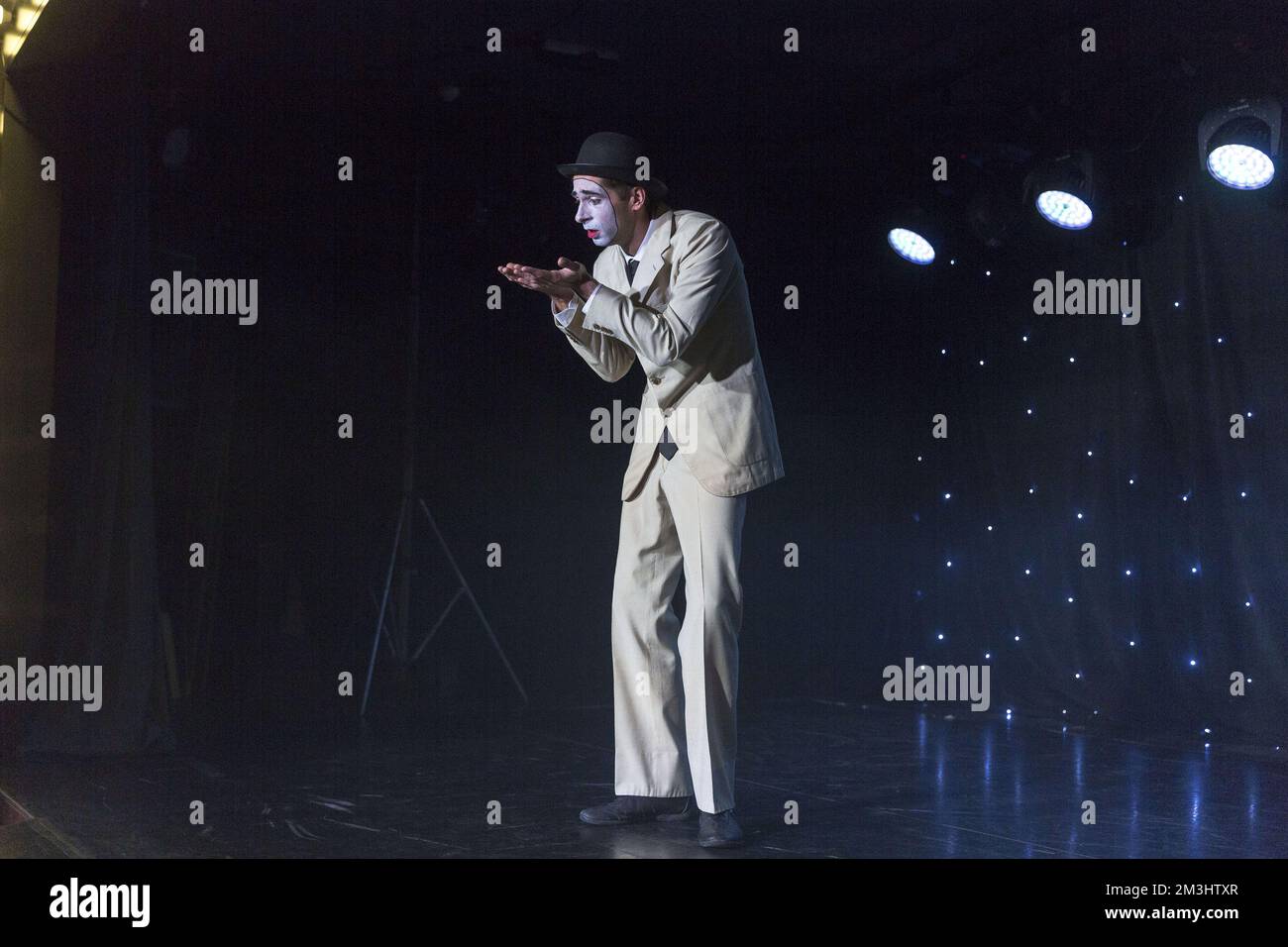 Traditional pantomime performer Stock Photo - Alamy