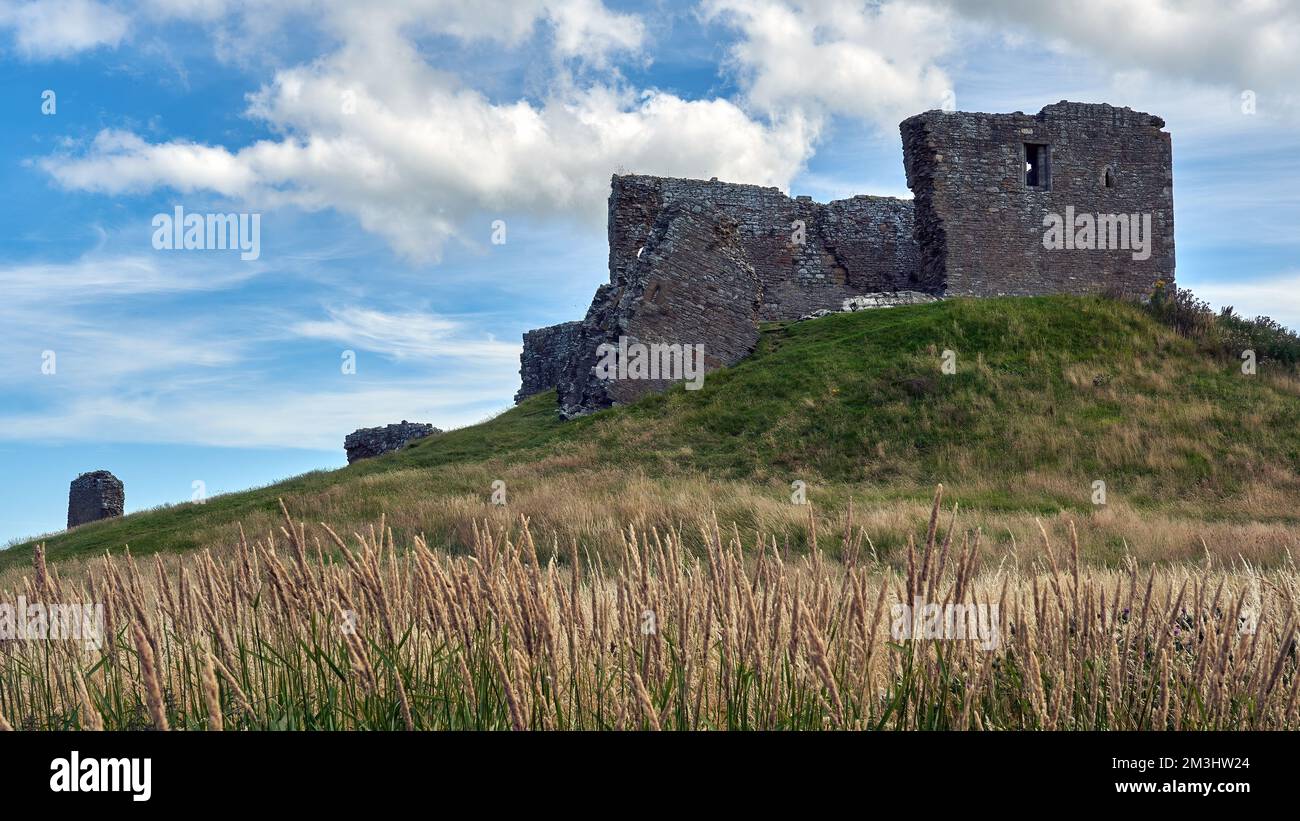 Duffus castle hi-res stock photography and images - Alamy