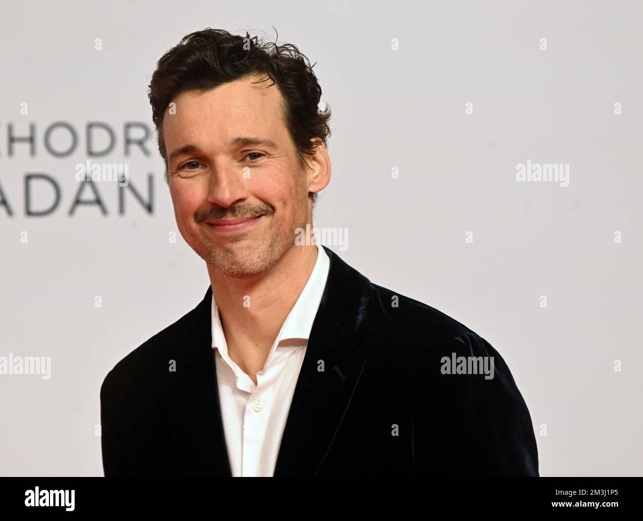 Munich, Germany. 15th Dec, 2022. Actor Florian David Fitz shows off at ...