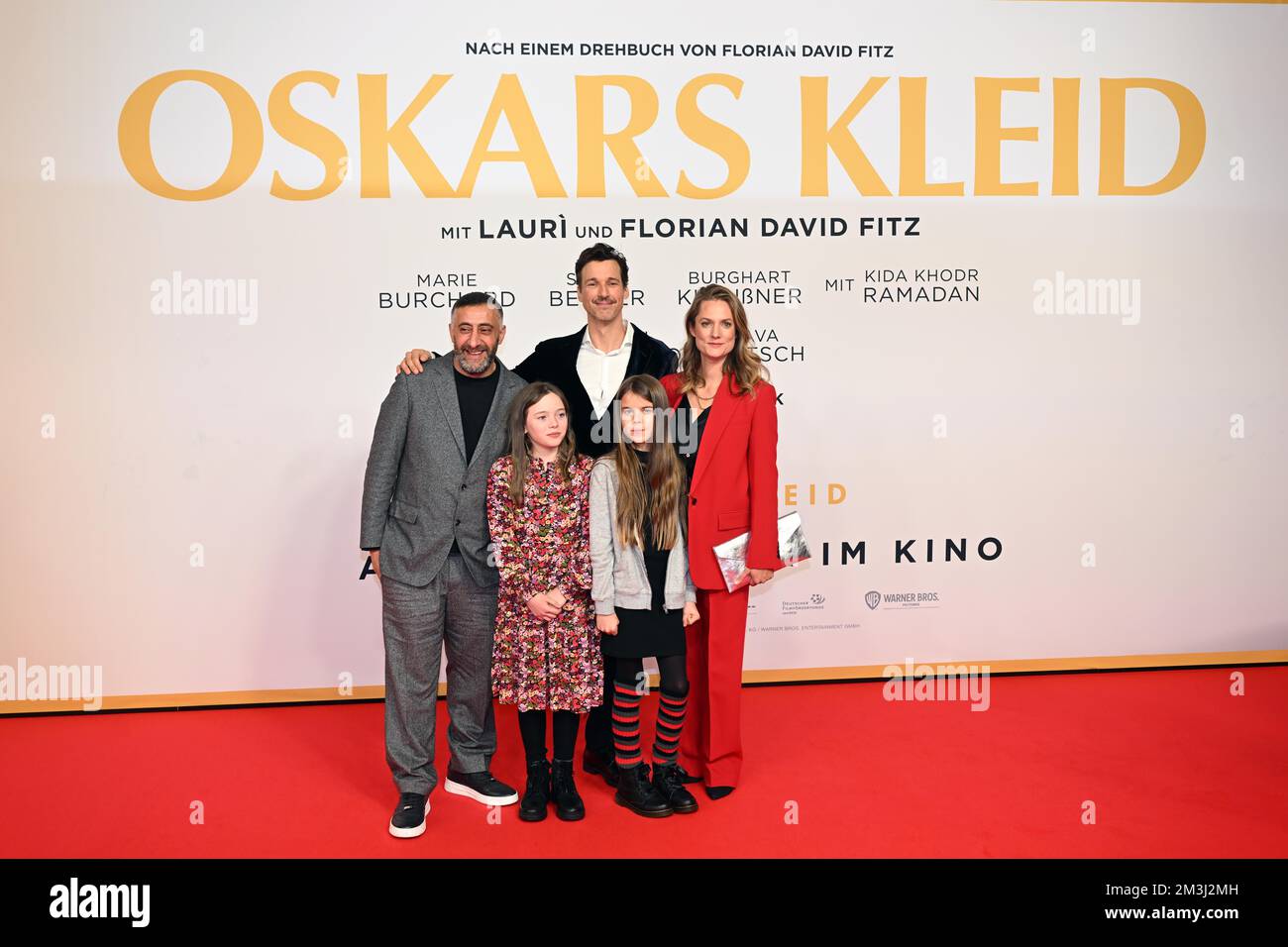 Munich, Germany. 15th Dec, 2022. Actors Kida Khodr Ramadan; (l-r, top ...
