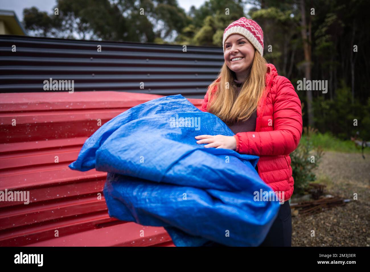 sleeping under a tarp. hiking and camping with a blue tarp in america ...