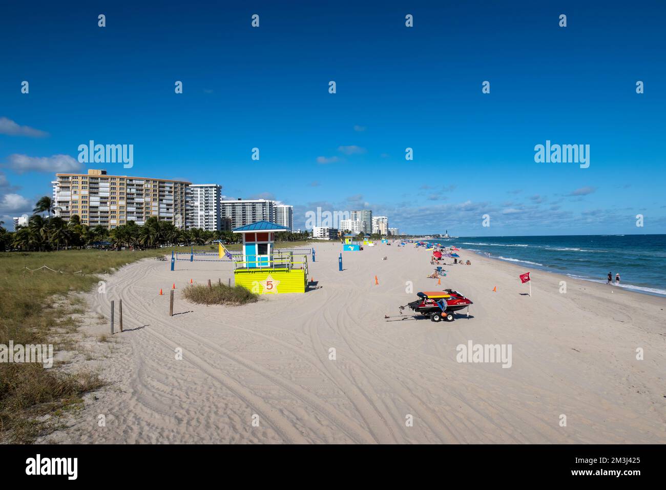 The pristine sands of Pompano Beach in Florida, USA Stock Photo - Alamy