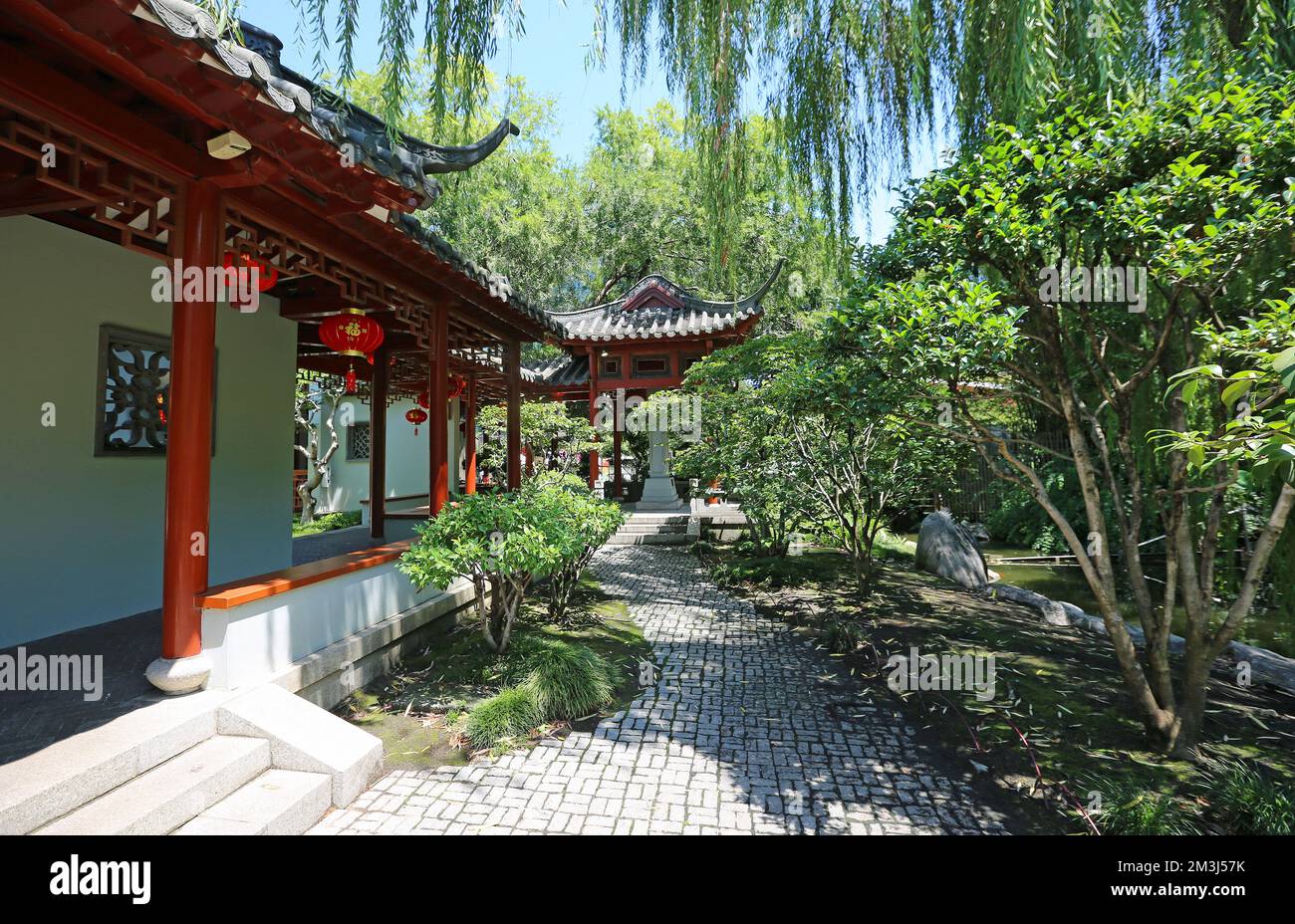 Path in chinese garden hi-res stock photography and images - Alamy