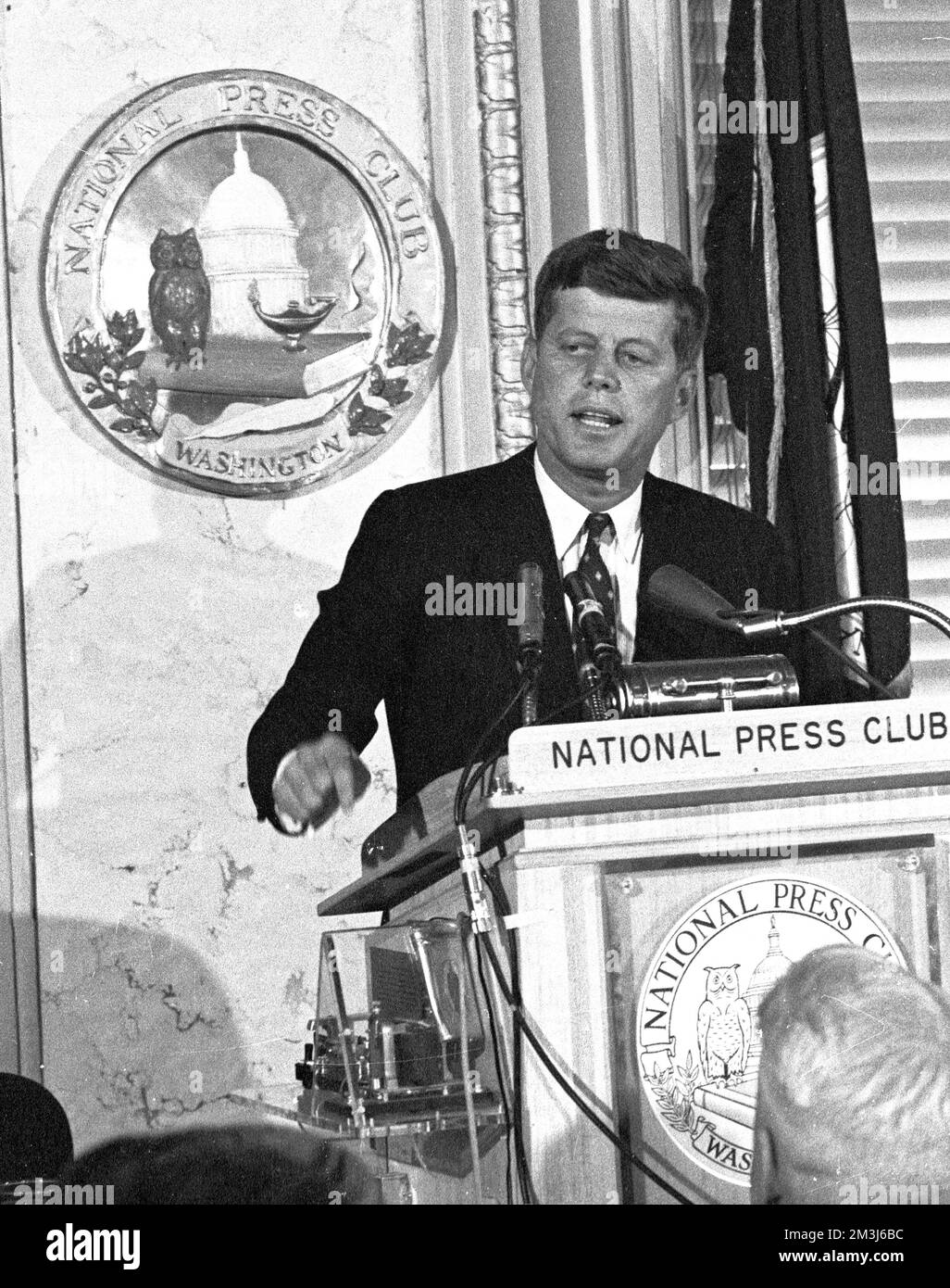 **FILE PHOTO** National Archives release classified JFK assassination ...