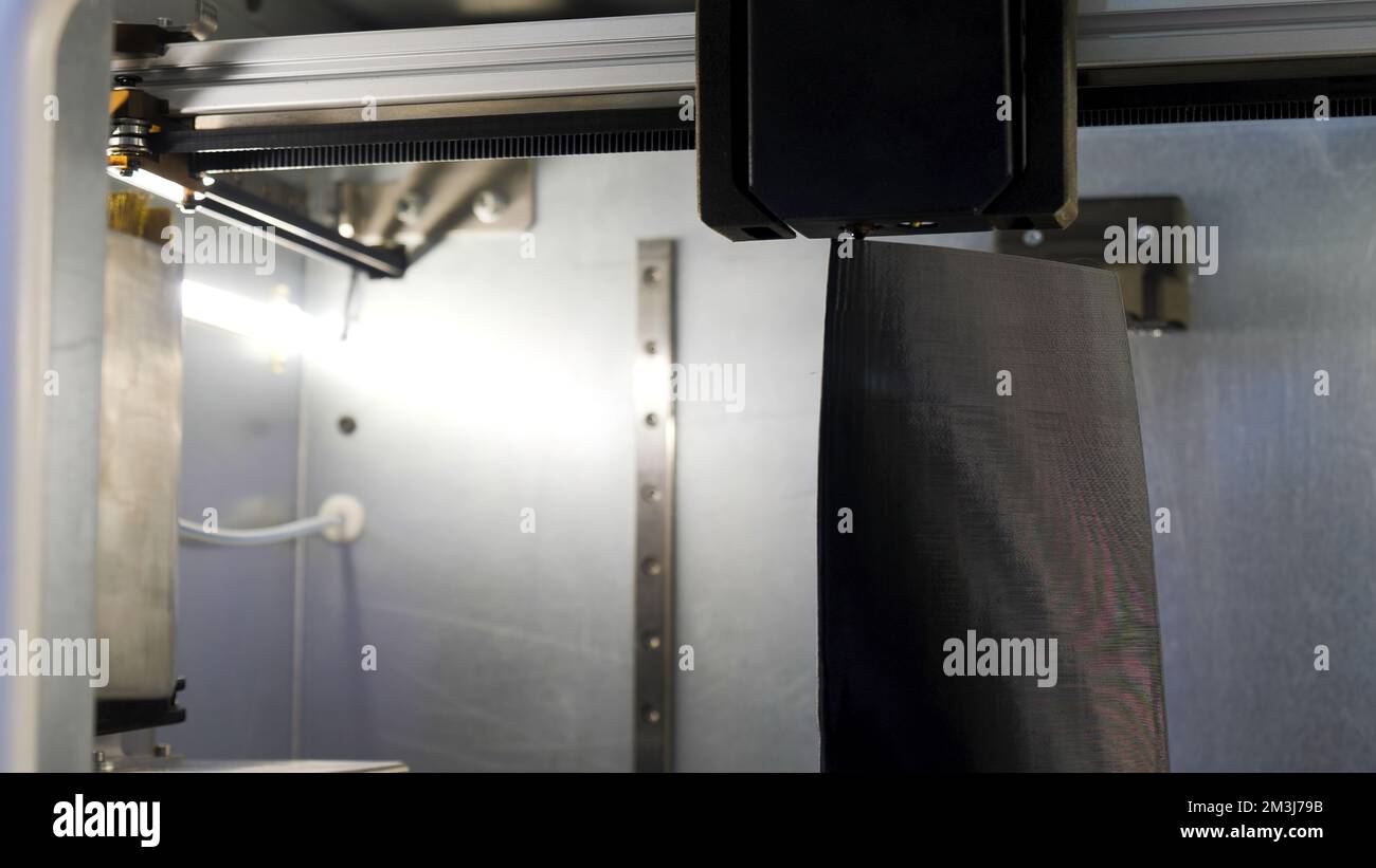 Automated technical 3d printer. Media. 3D printer creates tall object ...