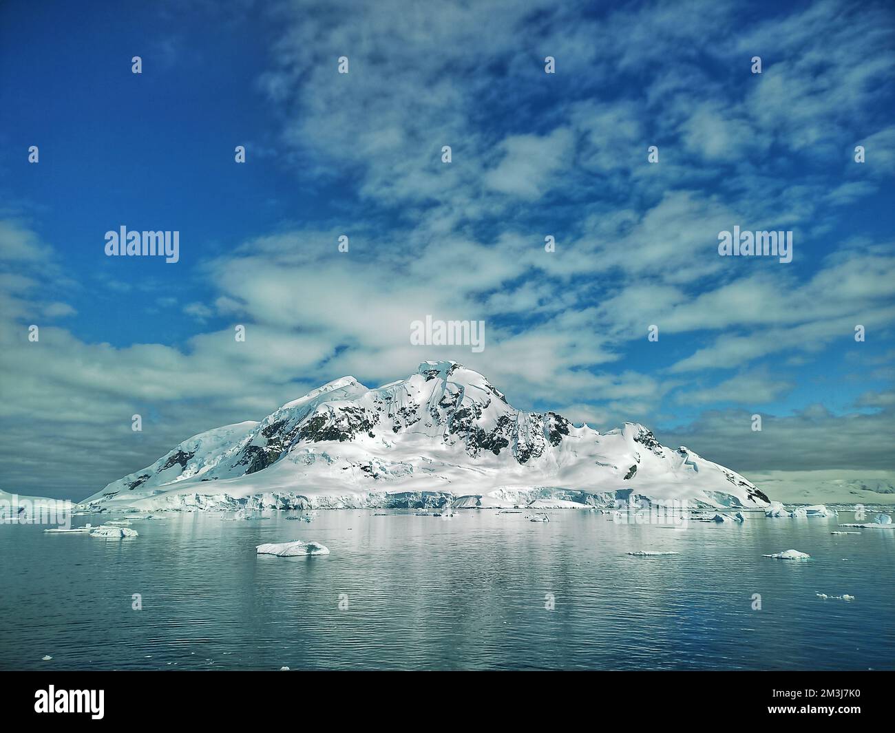 antarctica,antartica,antarctica landscape,nature,ice filled mountains ...