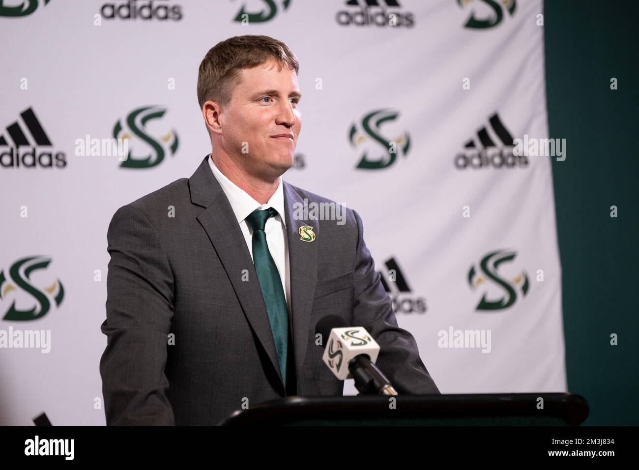 Sacramento, CA, USA. 15th Dec, 2022. Sacramento State football coach ...