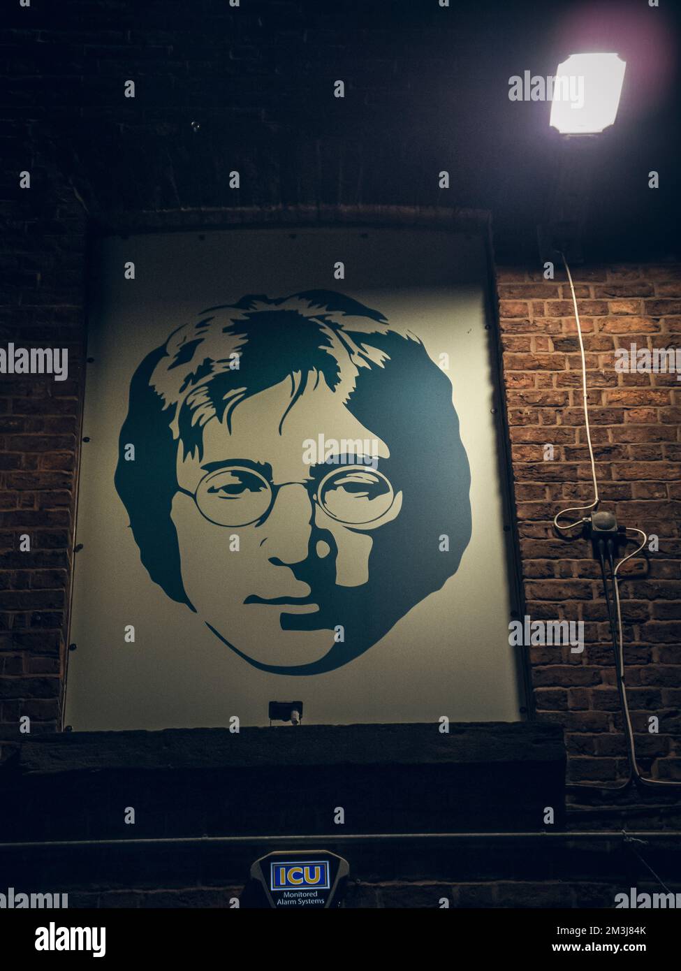 Photo John Lennon Beatles Museum Stock Photo - Alamy