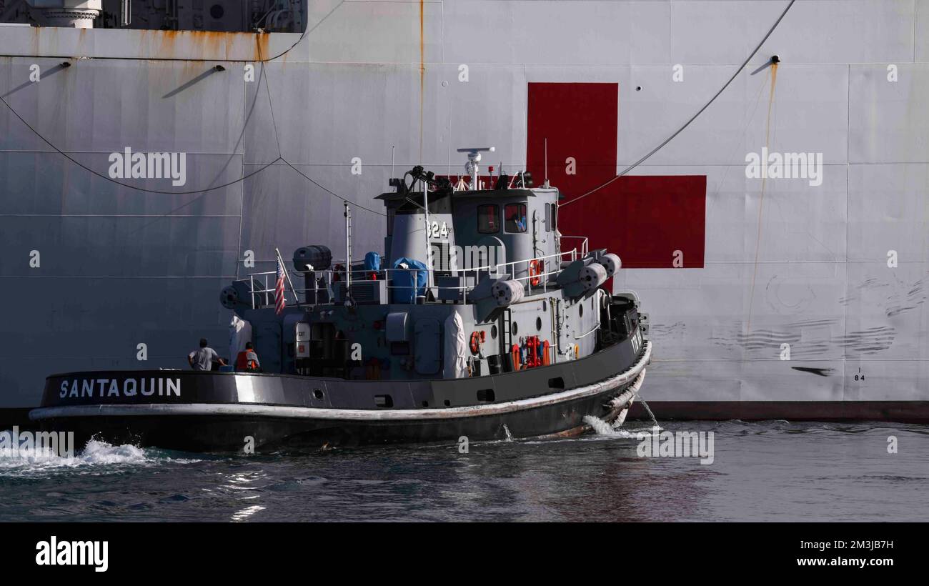 U s navy harbor tug hi-res stock photography and images - Alamy
