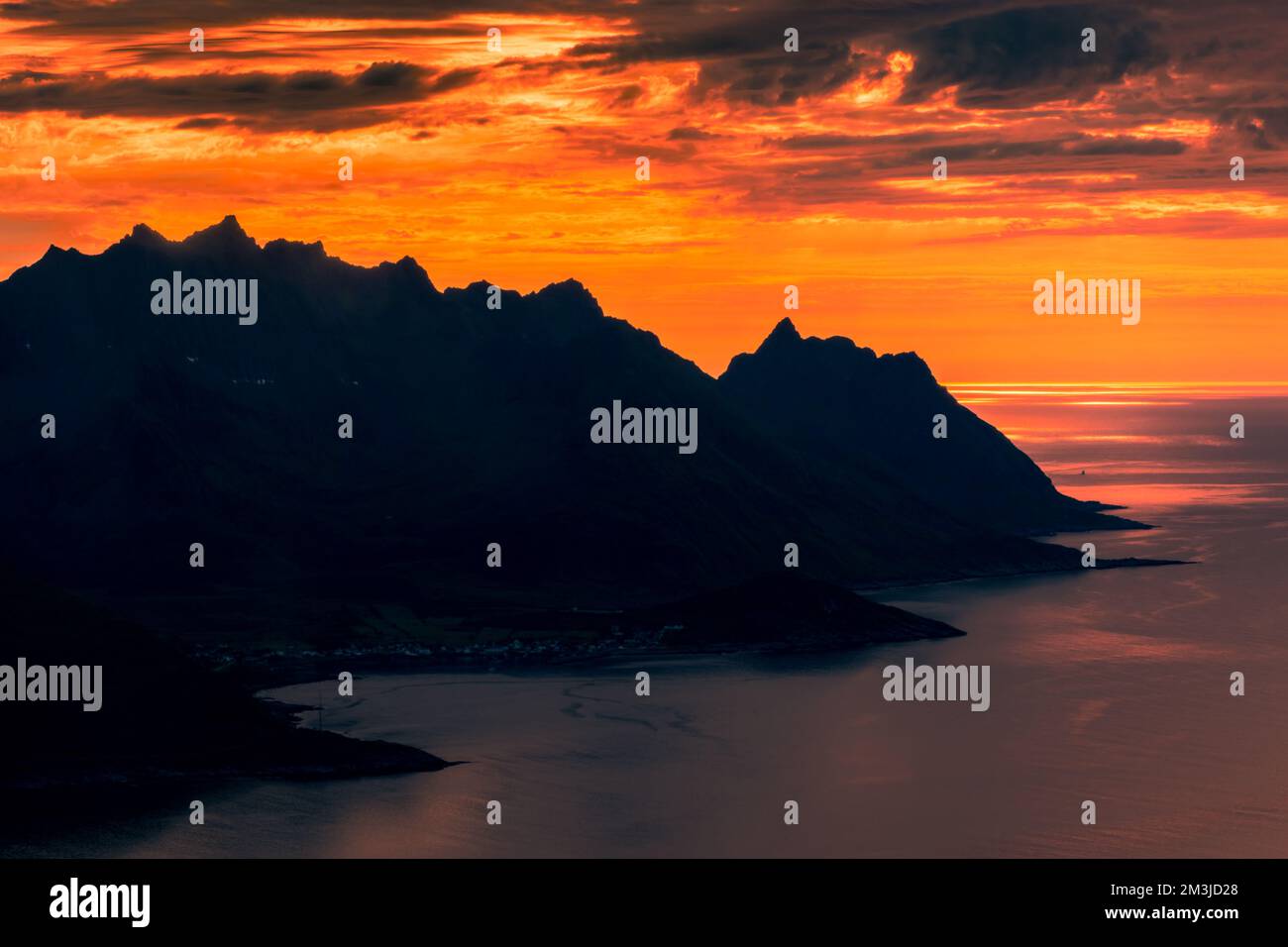 Sunset over the Devil's Teeth mountains of Senja Island and the ...