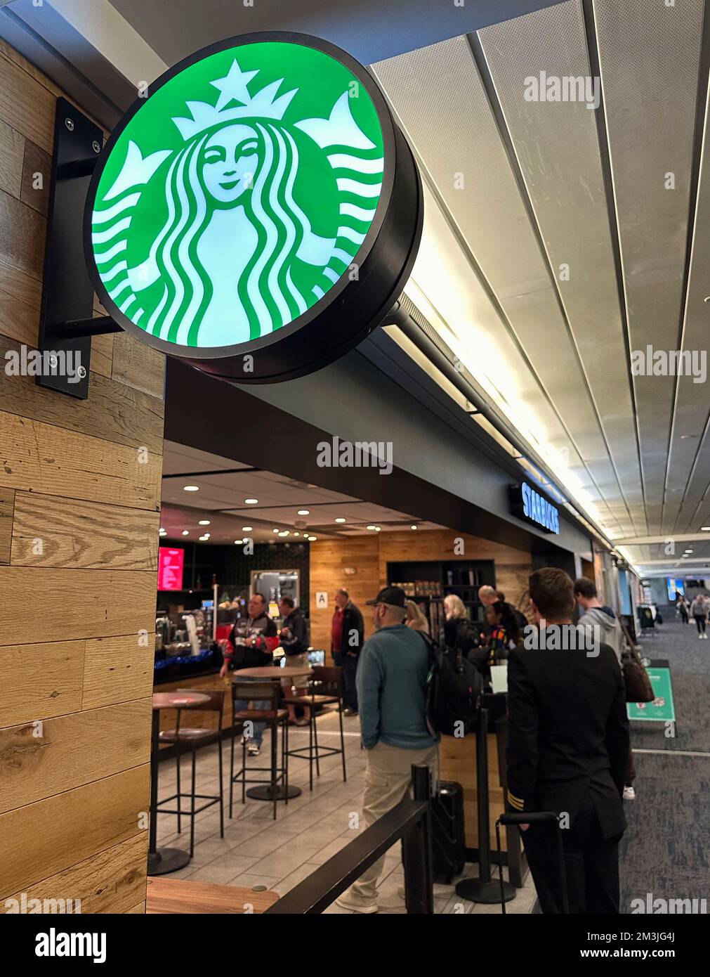 Milwaukee, Wisconsin, USA. 4th Dec, 2022. A Starbucks airport store is ...