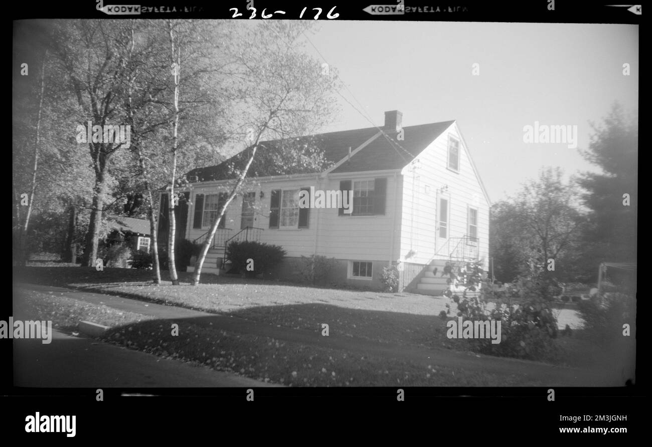Oak Street #176 , Houses. Needham Building Collection Stock Photo - Alamy