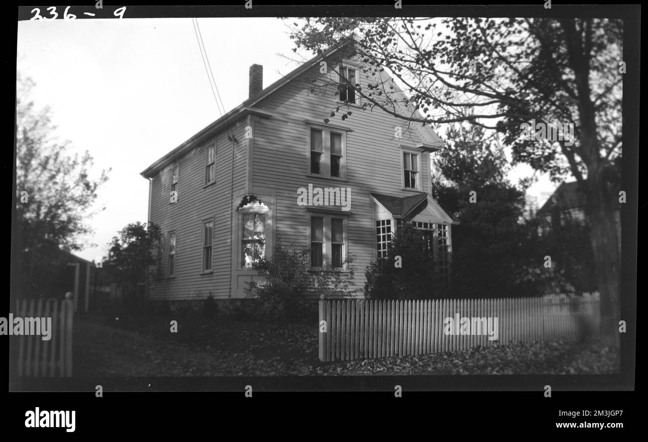 Oak Street #9 , Houses. Needham Building Collection Stock Photo - Alamy
