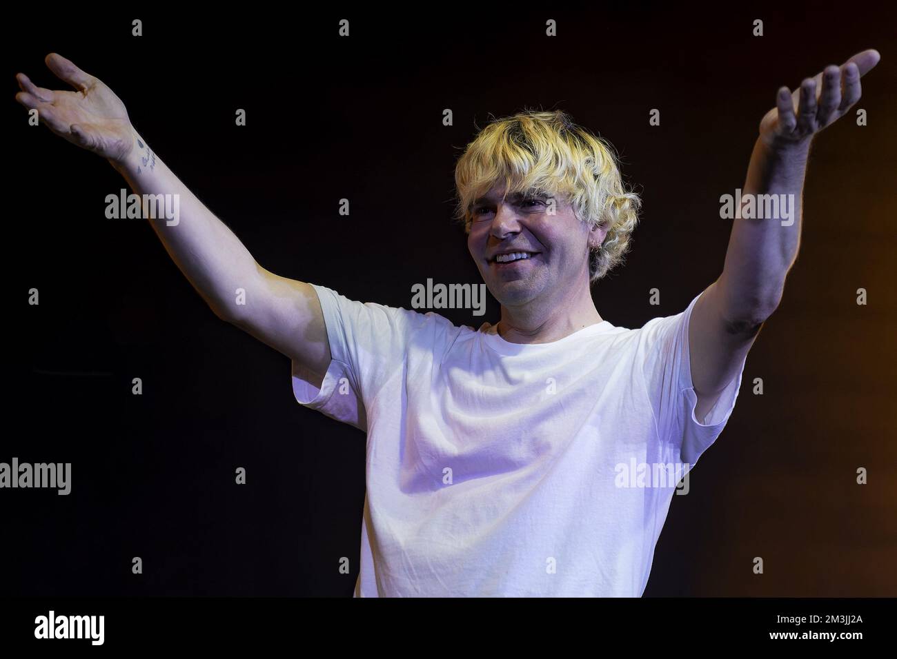 LONDON, ENGLAND: Tim Burgess, singer of the band The Charlatans ...