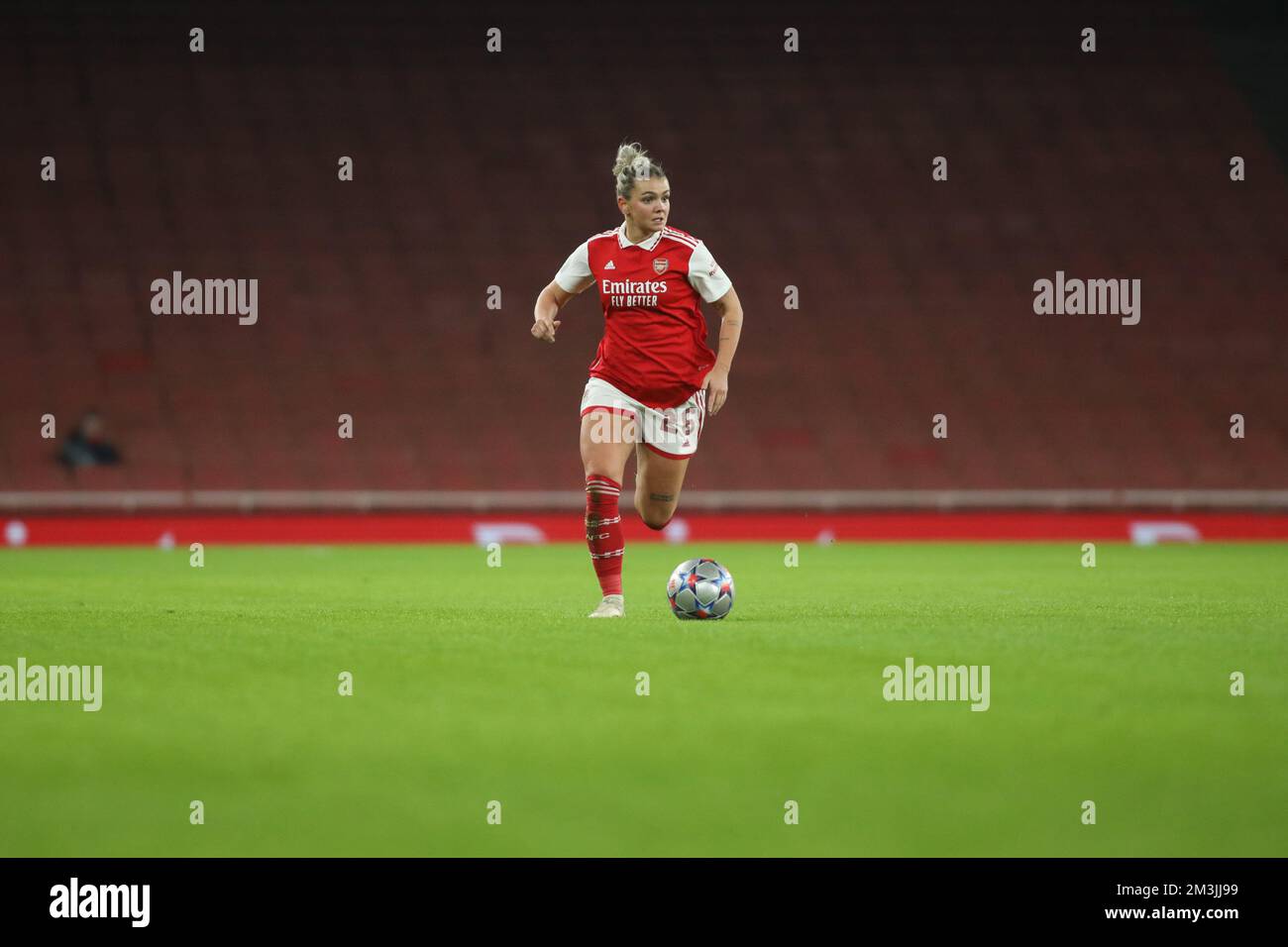 Laura lyon photo hi-res stock photography and images - Alamy