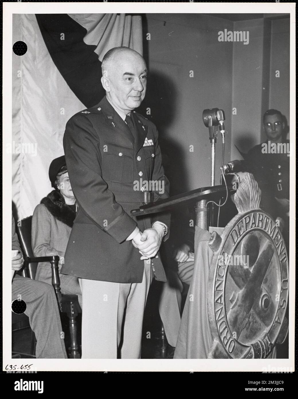 Officer , Military parades & ceremonies, Military officers, Podiums ...