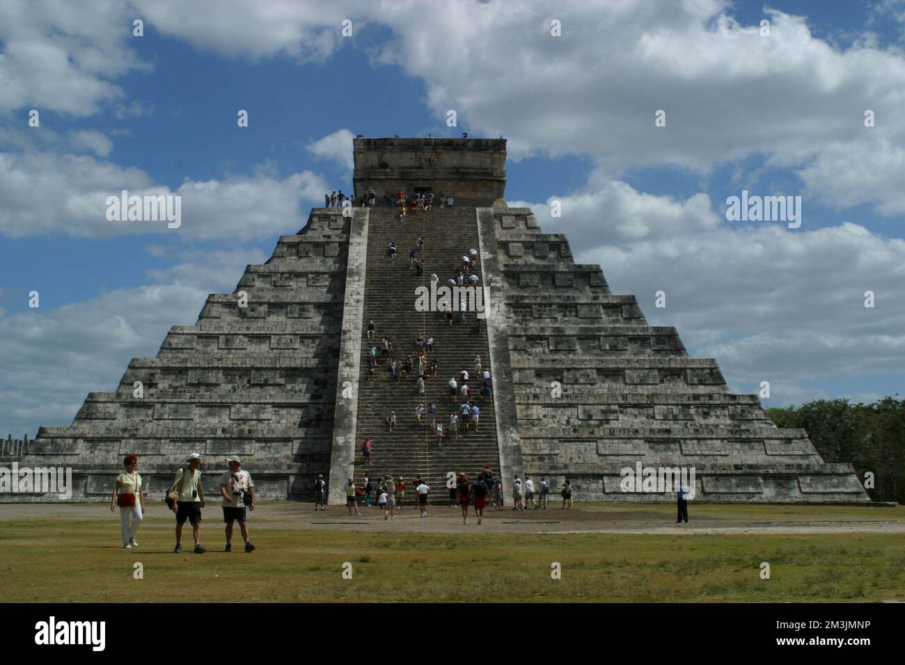 General View of the Chichen Itza archaeological area, symbol of ...