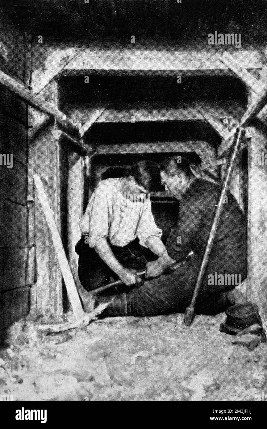 Mines during ww1 Black and White Stock Photos & Images - Alamy