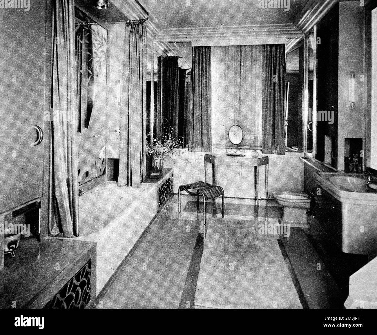 Woman use bathroom Black and White Stock Photos & Images - Alamy