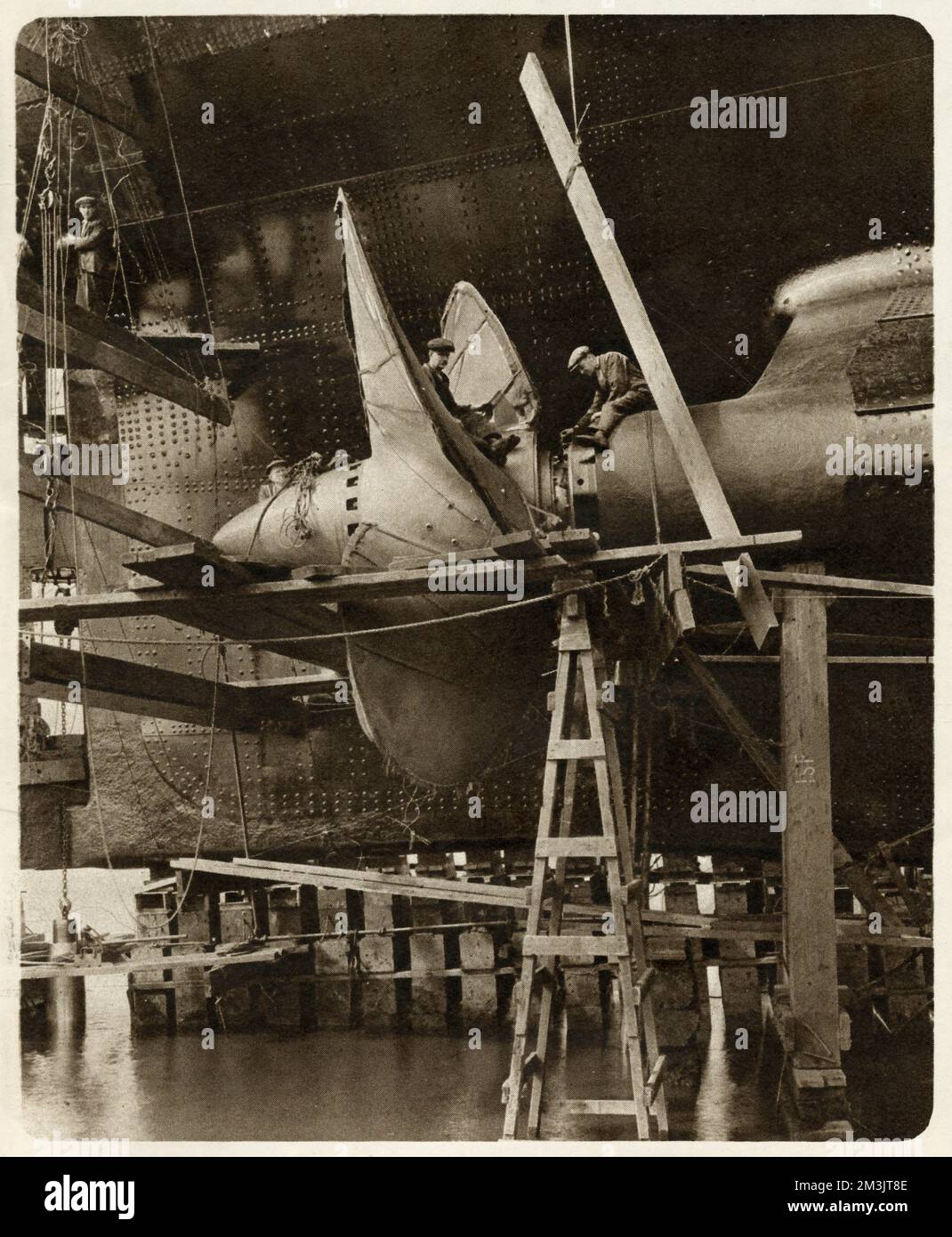 M s queen r hi-res stock photography and images - Alamy