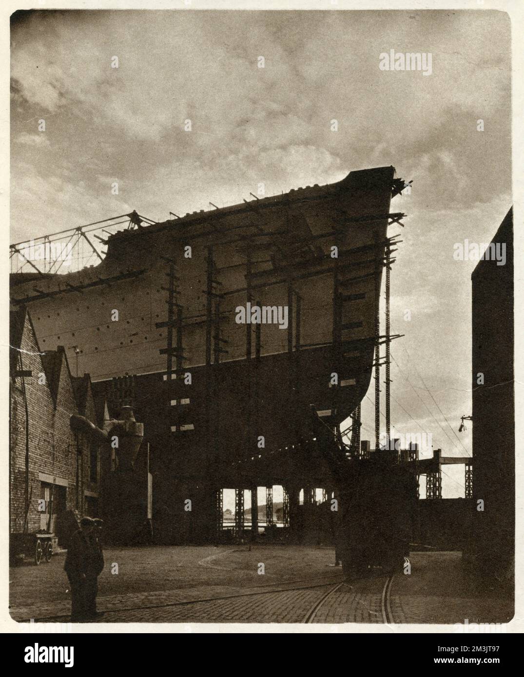 R.M.S. 'Queen Mary' under construction, Clydebank Stock Photo - Alamy