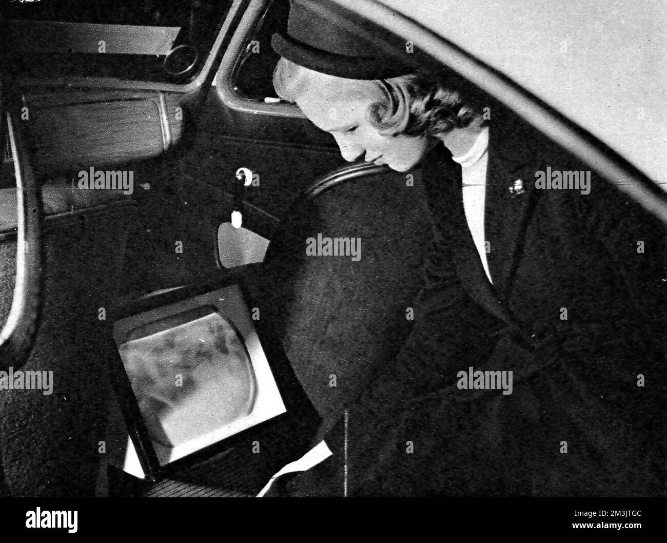 Avoiding roads hi-res stock photography and images - Alamy