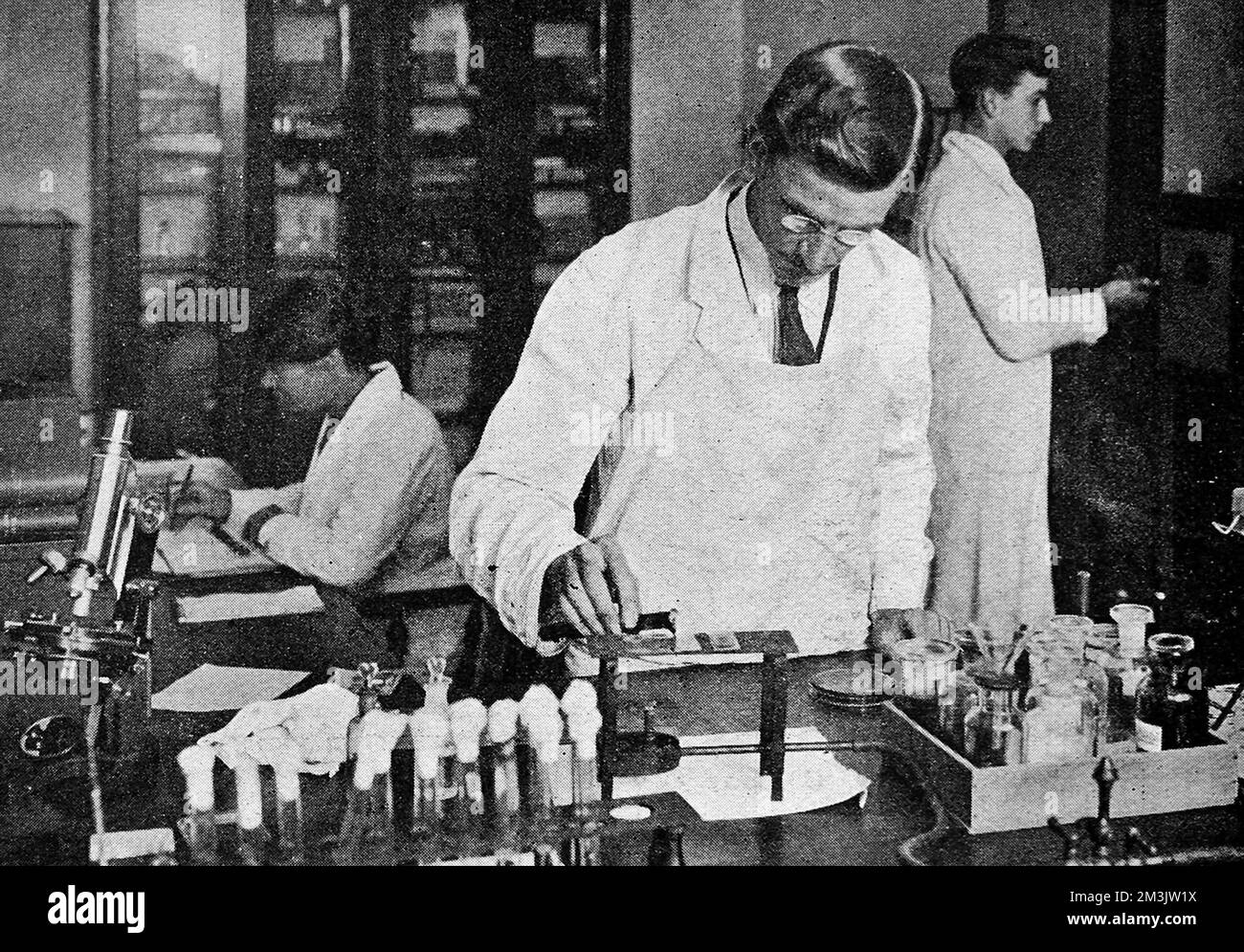 Bacteriological cultures hi-res stock photography and images - Alamy