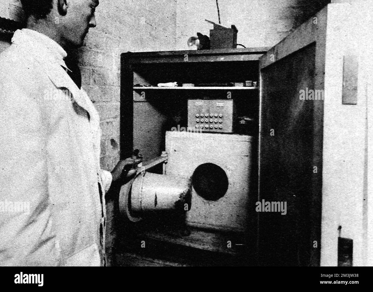 History of radium hi-res stock photography and images - Alamy