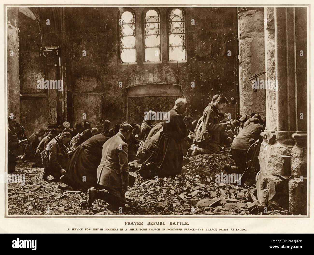 British soldiers at prayer before battle 1916 Stock Photo - Alamy