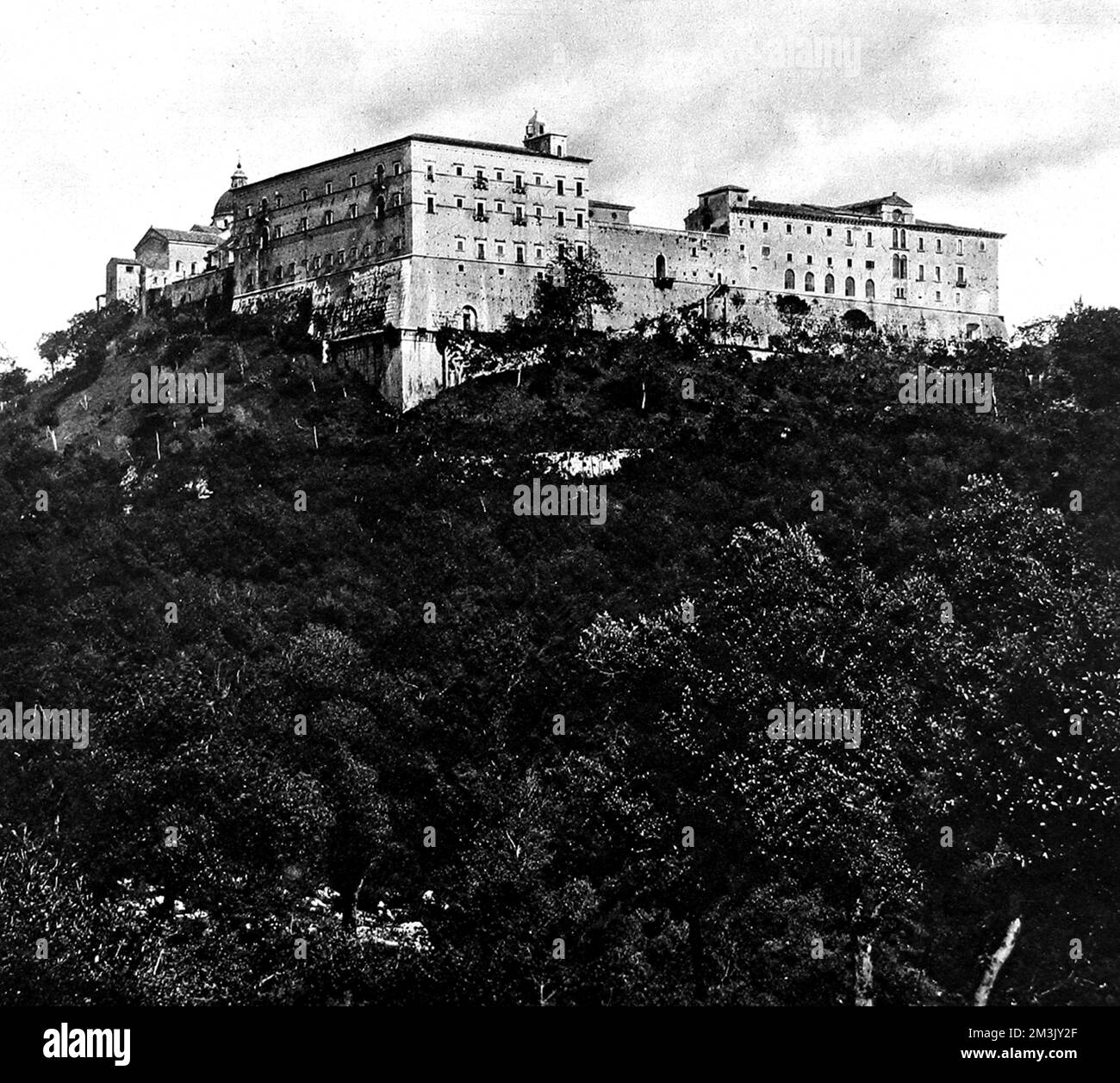 Monte cassino war hi-res stock photography and images - Alamy