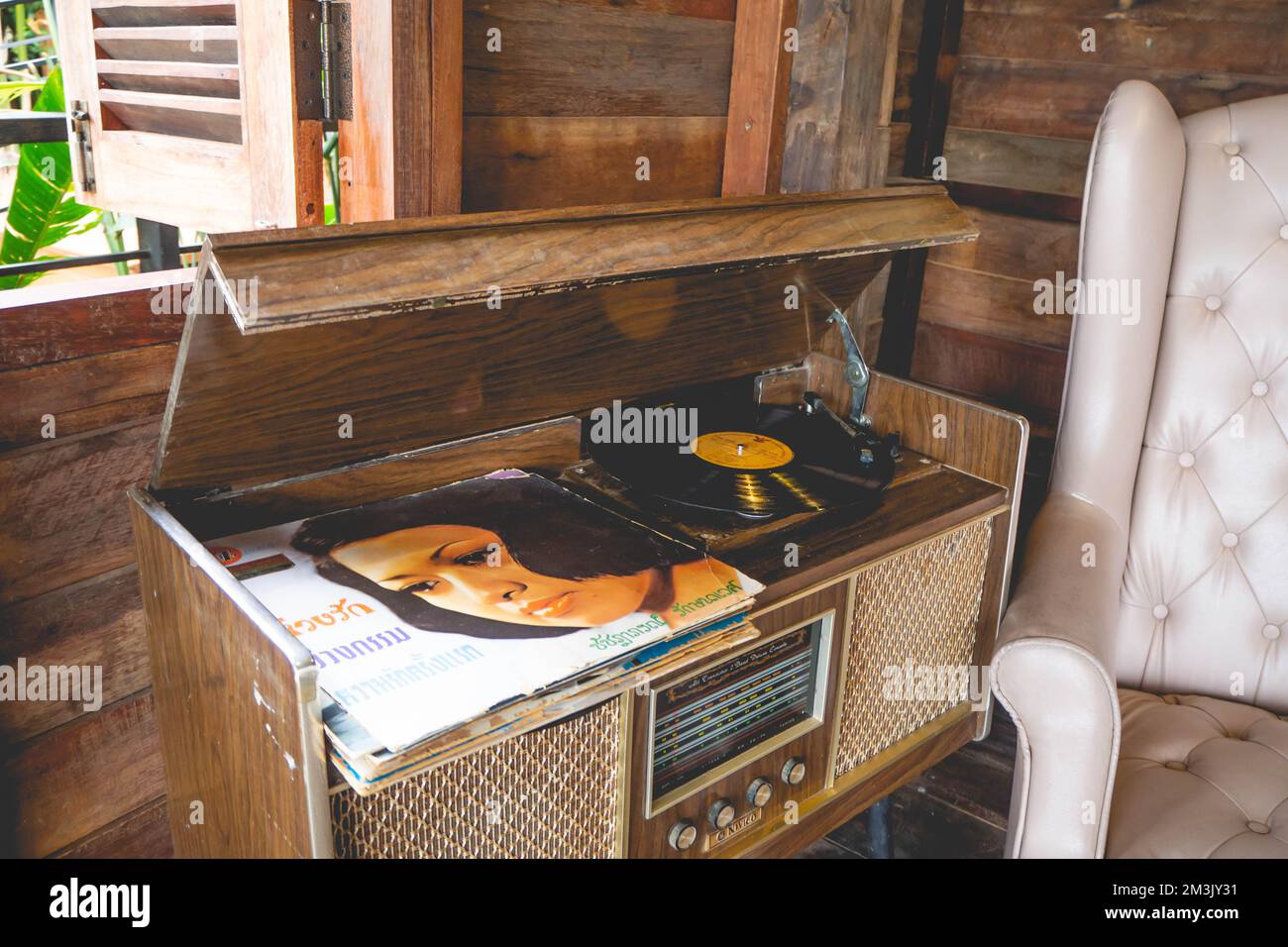 Ld audio hi-res stock photography and images - Alamy