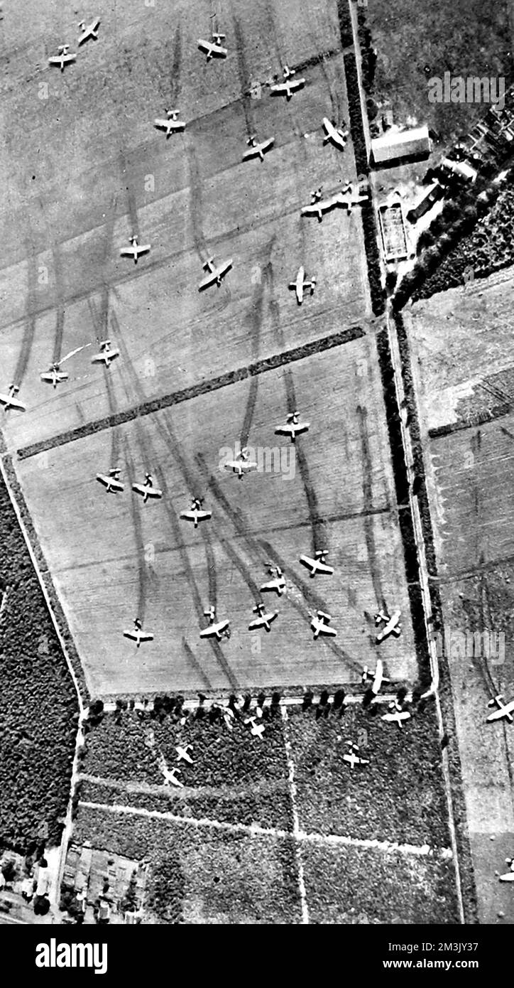 Airborne army Black and White Stock Photos & Images - Alamy