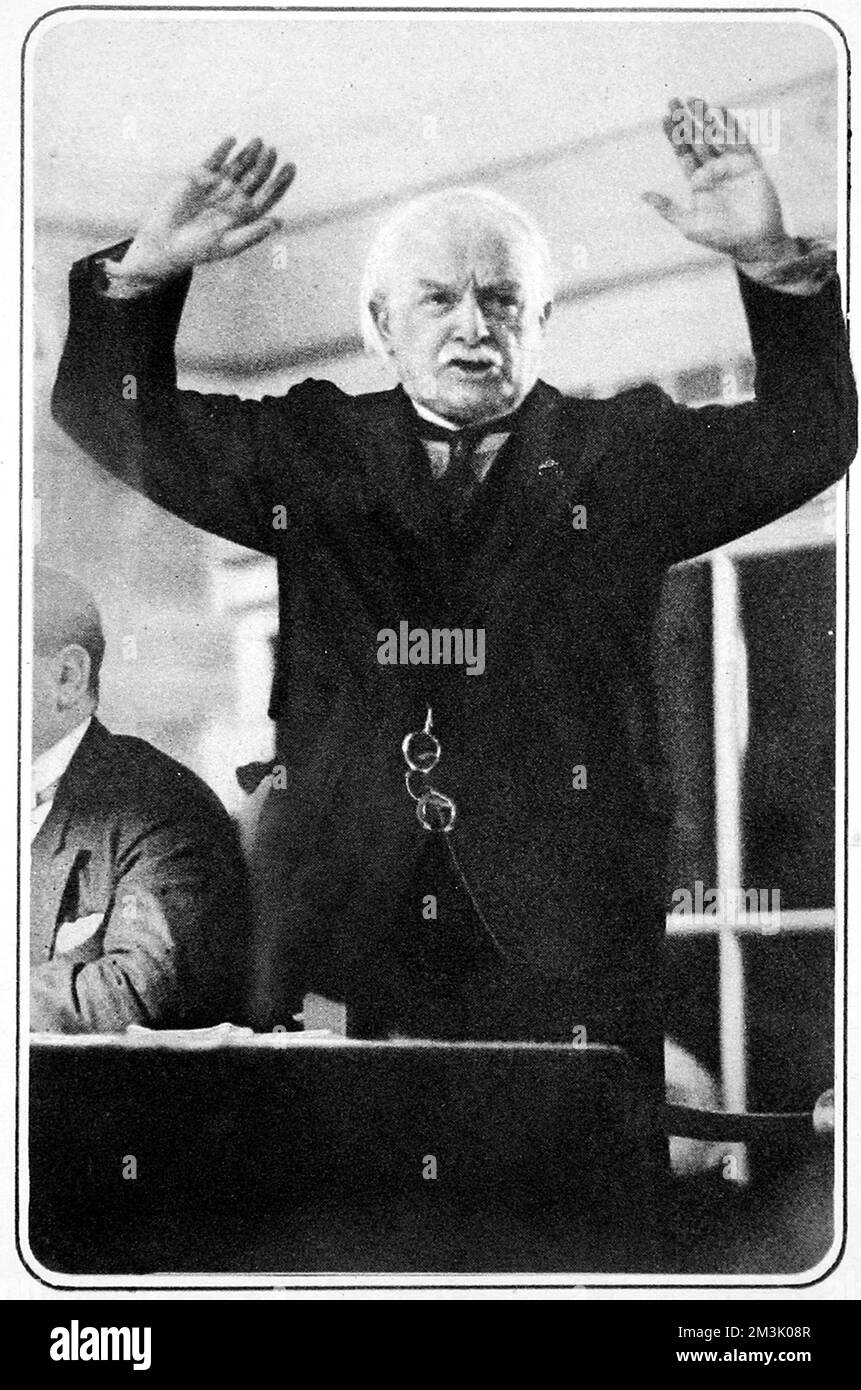 David Lloyd George speaking in 1932 Stock Photo - Alamy
