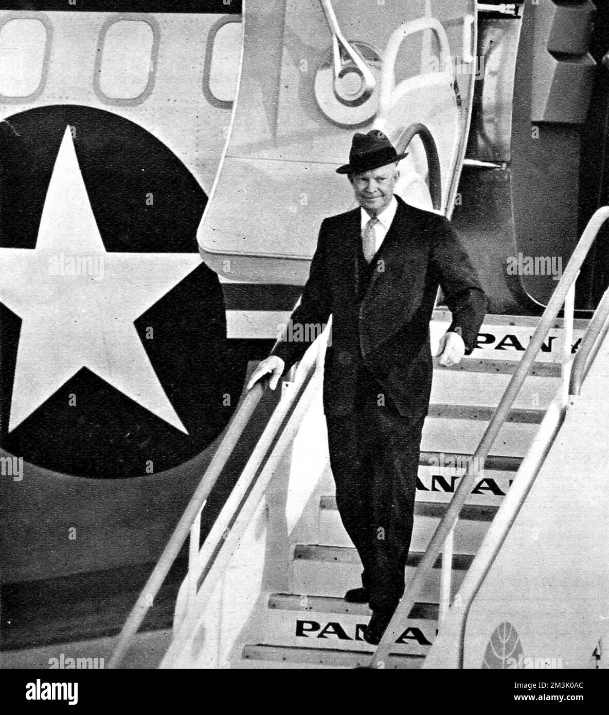Dwight D Eisenhower arriving in London, 1959 Stock Photo - Alamy