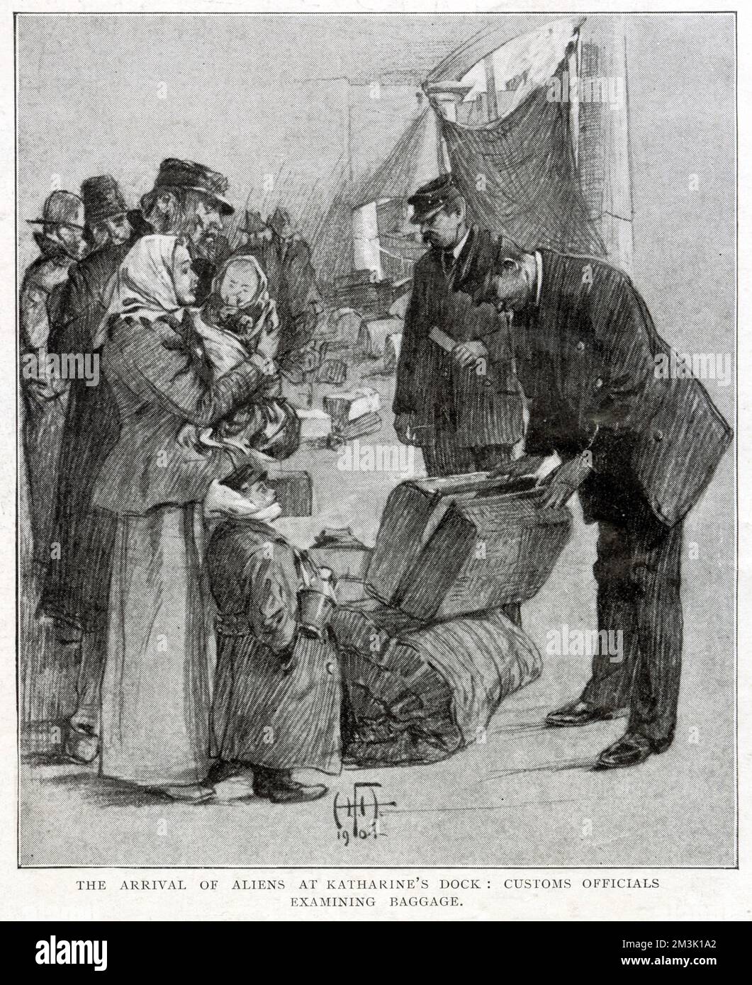 Immigrants arriving at St. Katherine's Dock, London 1904 Stock Photo ...