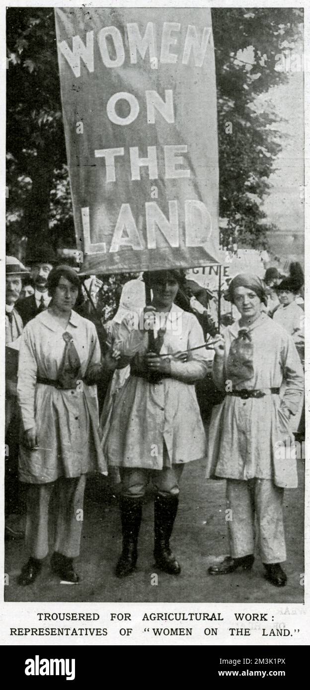 Women on the land hi-res stock photography and images - Alamy