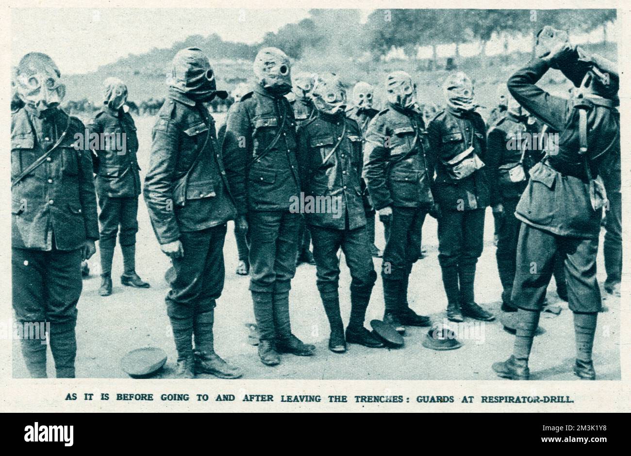 Gas attack soldiers gas masks hi-res stock photography and images - Alamy