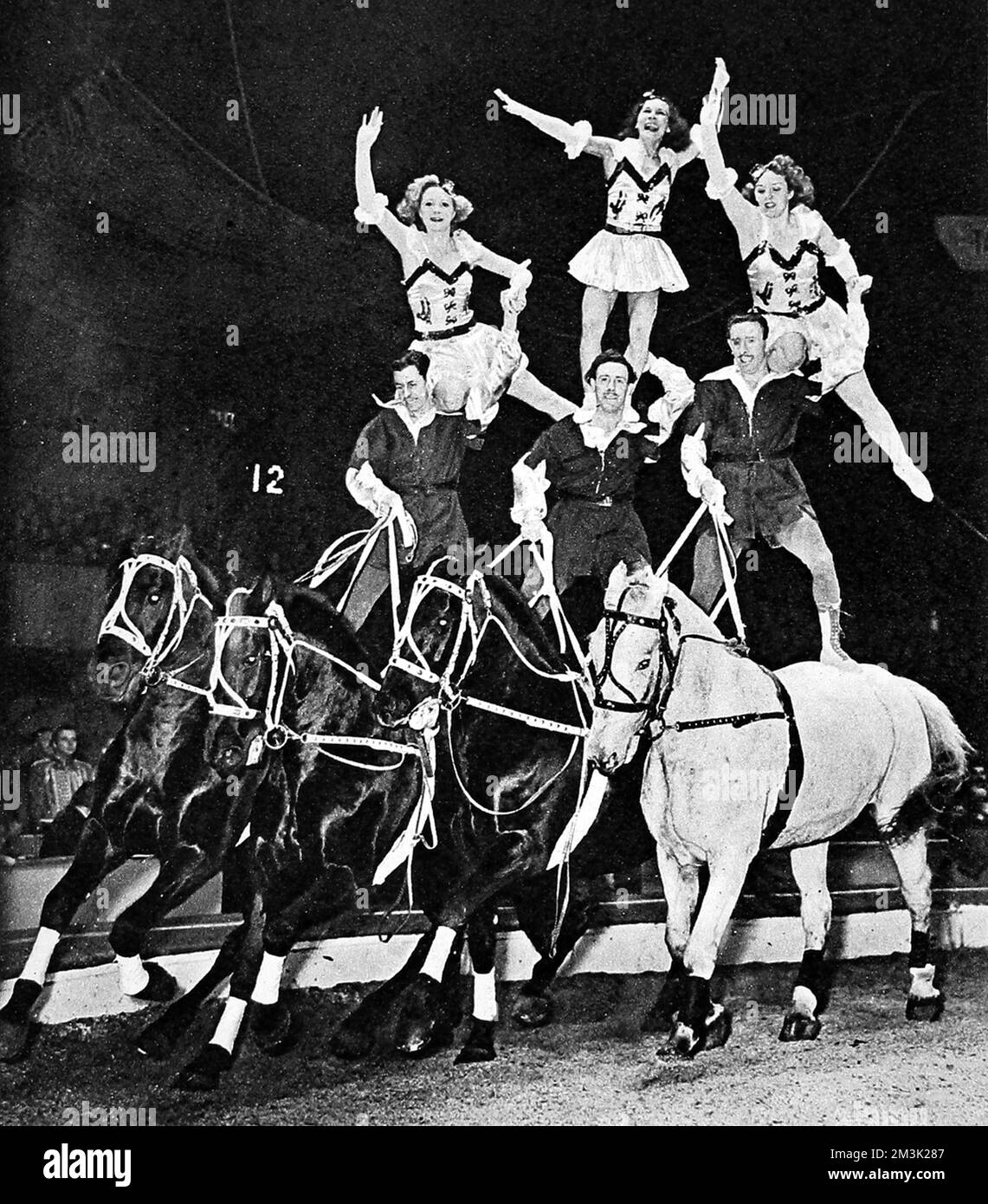 Circus pyramid hi-res stock photography and images - Alamy