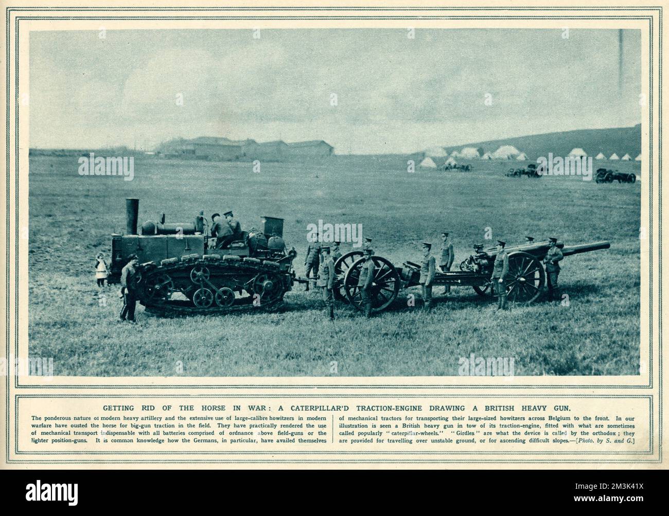 Traction engine drawing a British heavy gun Stock Photo - Alamy