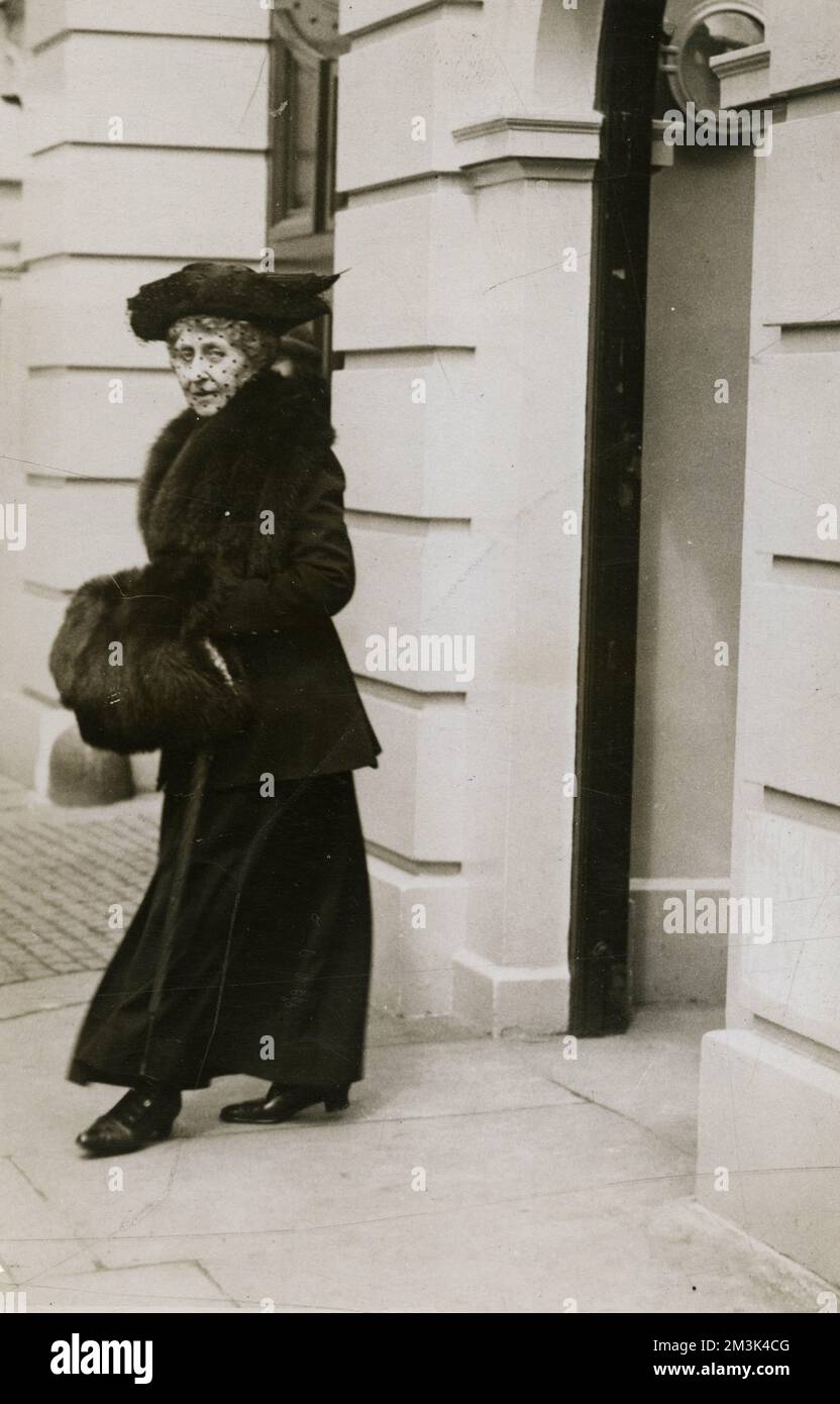 Duchess of argyll princess louise hi-res stock photography and images ...