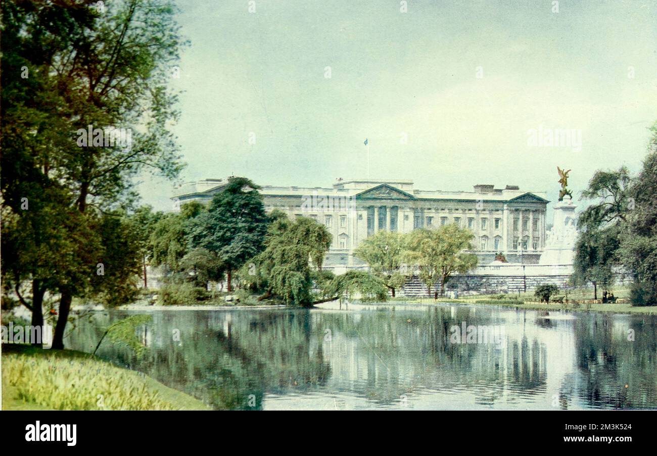 Buckingham Palace, London 1935 Stock Photo - Alamy