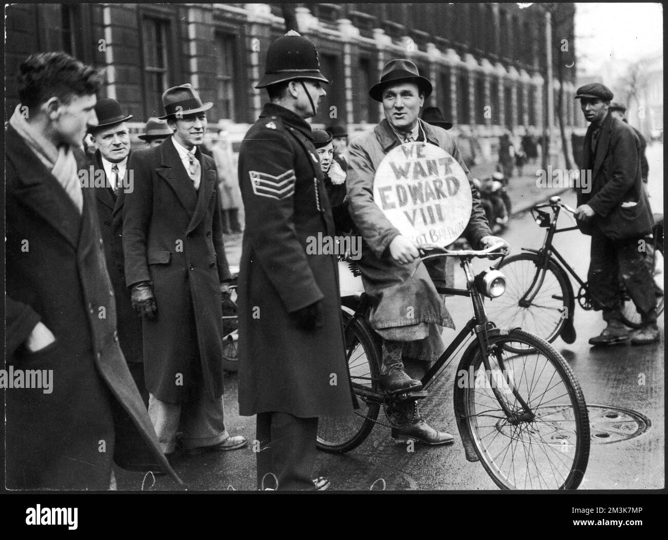 Abdication crisis 1936 hi-res stock photography and images - Alamy