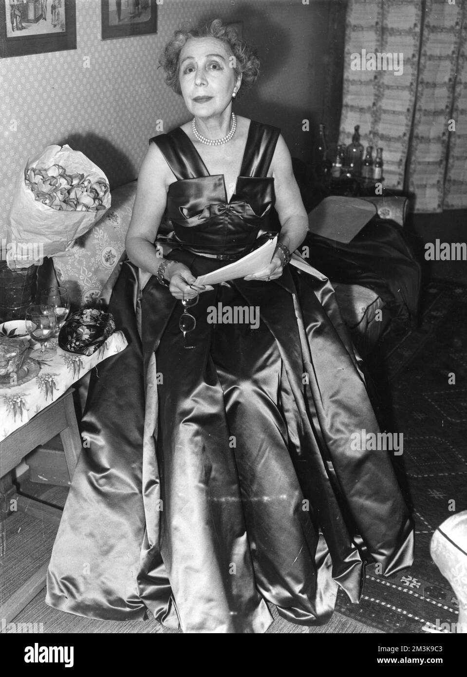 Edith evans Black and White Stock Photos & Images - Alamy