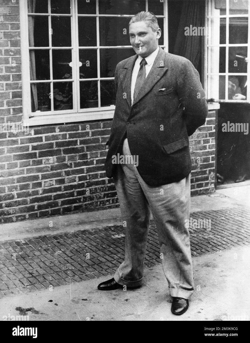 Crossdresser 1930s hi-res stock photography and images - Alamy