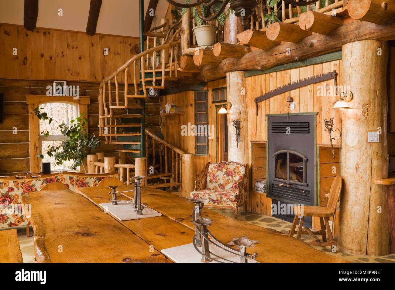 Half released couch hi-res stock photography and images - Alamy