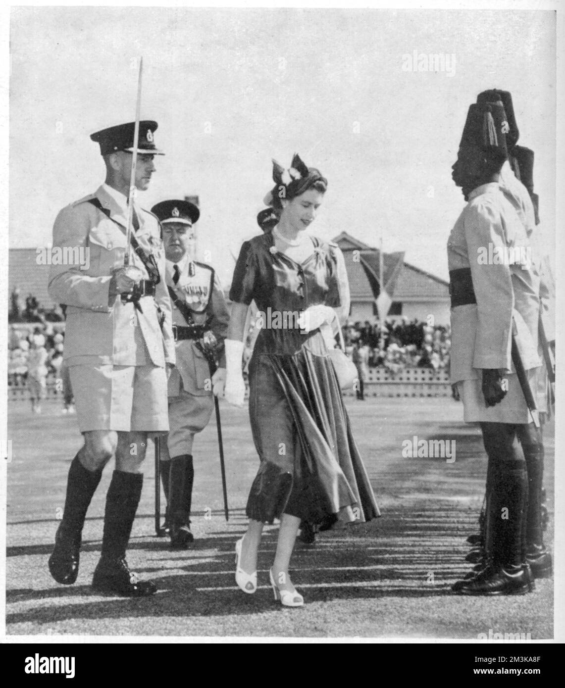 Queen elizabeth ii 1954 uganda hi-res stock photography and images - Alamy
